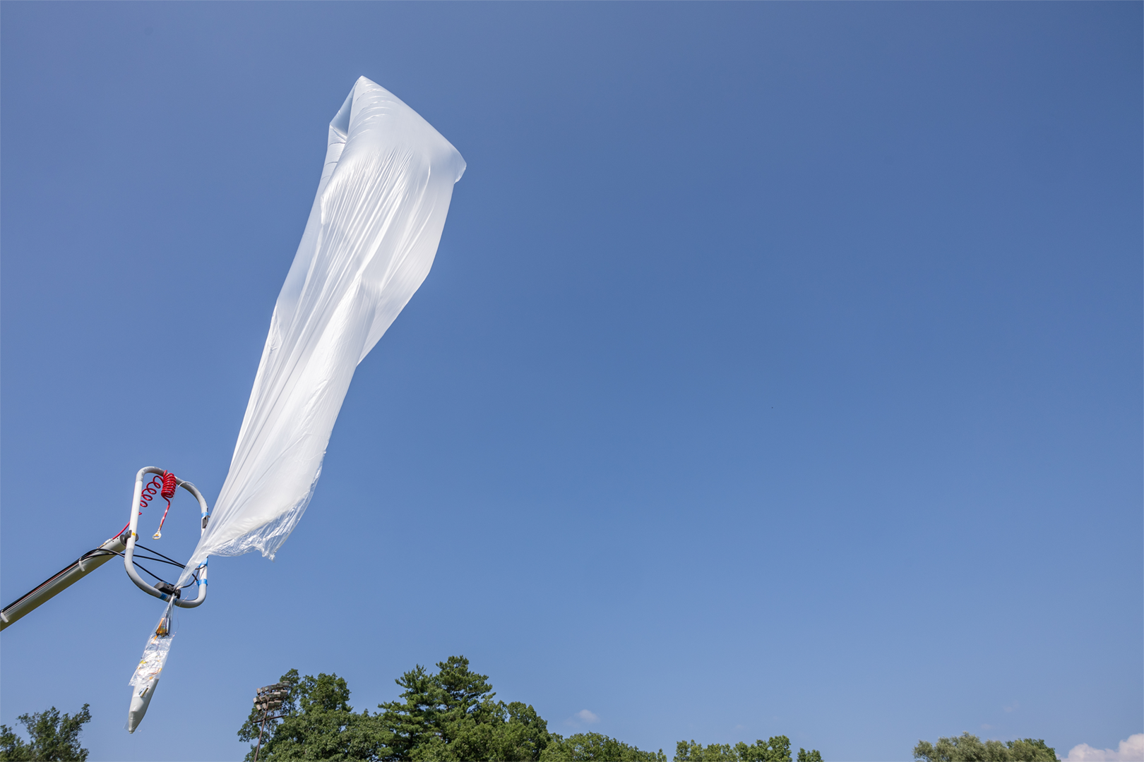 Students learn about AI, engineering through weather balloons ...